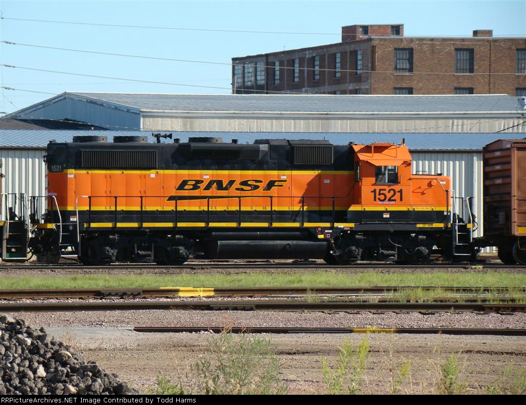 BNSF 1521